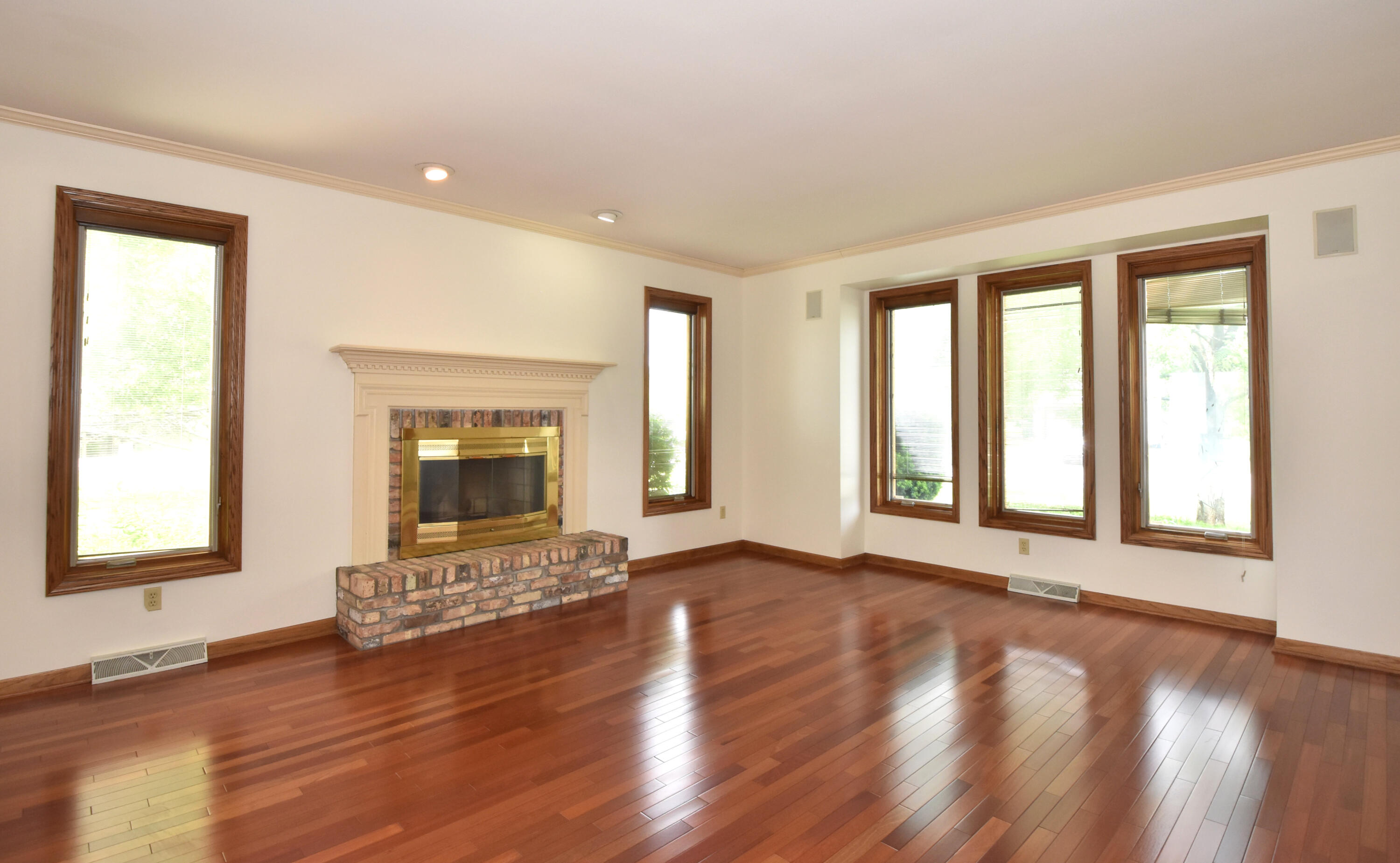 6515 Jessica Turn | Lake Property Listing Info